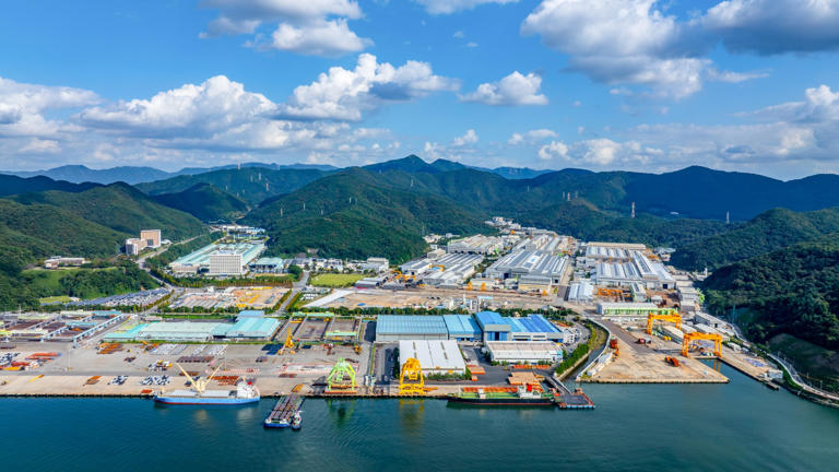 Gyeongnam welcomes new nuclear reactors, sees 3 trillion won orders