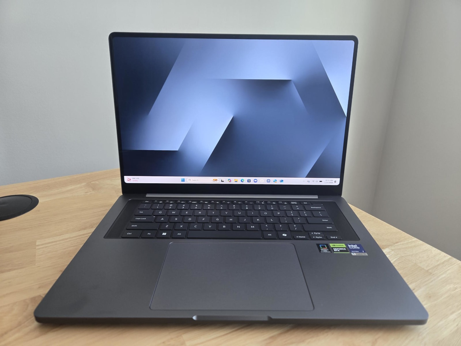 I tried Samsung’s Galaxy Book6 Ultra. Panther Lake makes a big difference