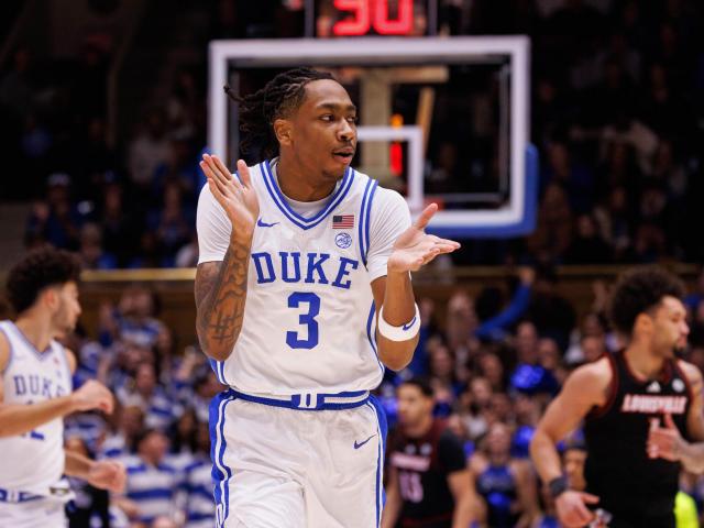 No. 4 Duke blows game open early in 2nd half, beats No. 20 Louisville ...