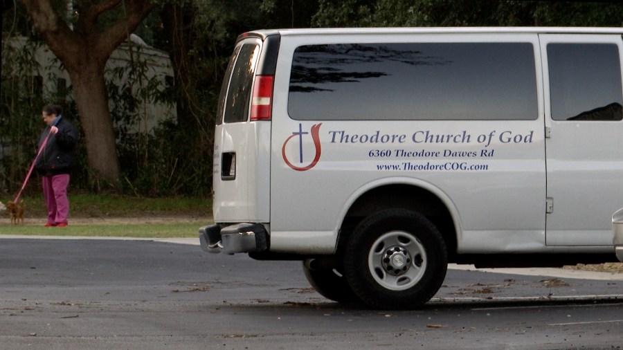 Mobile cold weather shelter keeps unhoused people and pets together