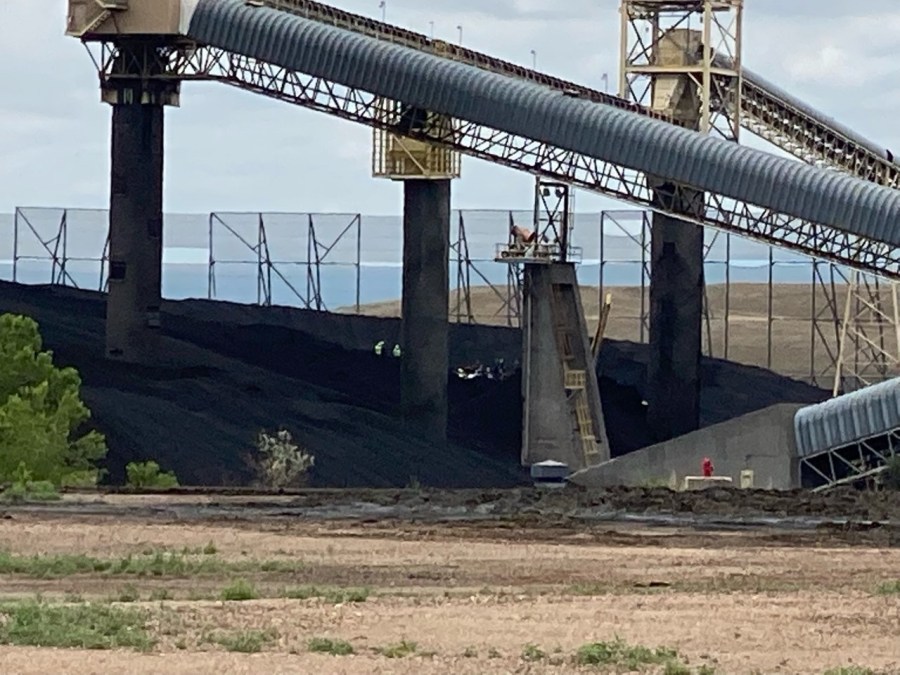 Coal plant to continue operating past decommission date