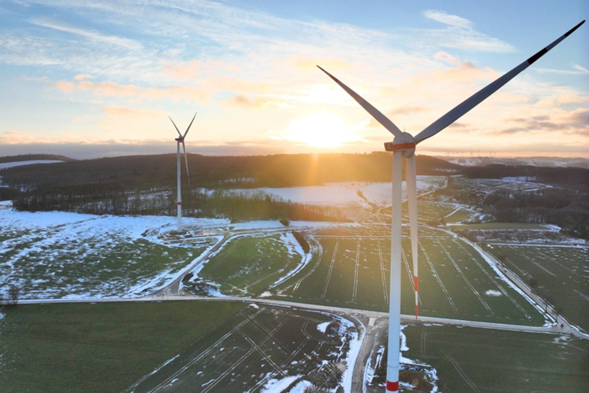 Fast 200 Meter hohe Anlagen: Windpark im Extertal in Betrieb genommen