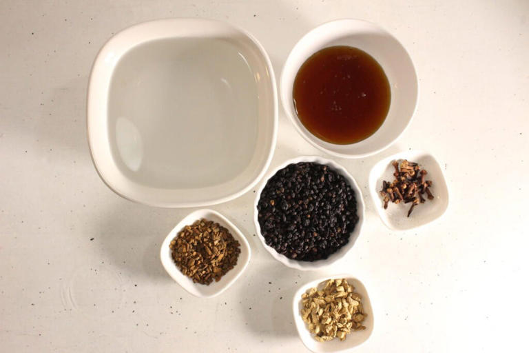 DIY elderberry syrup recipe