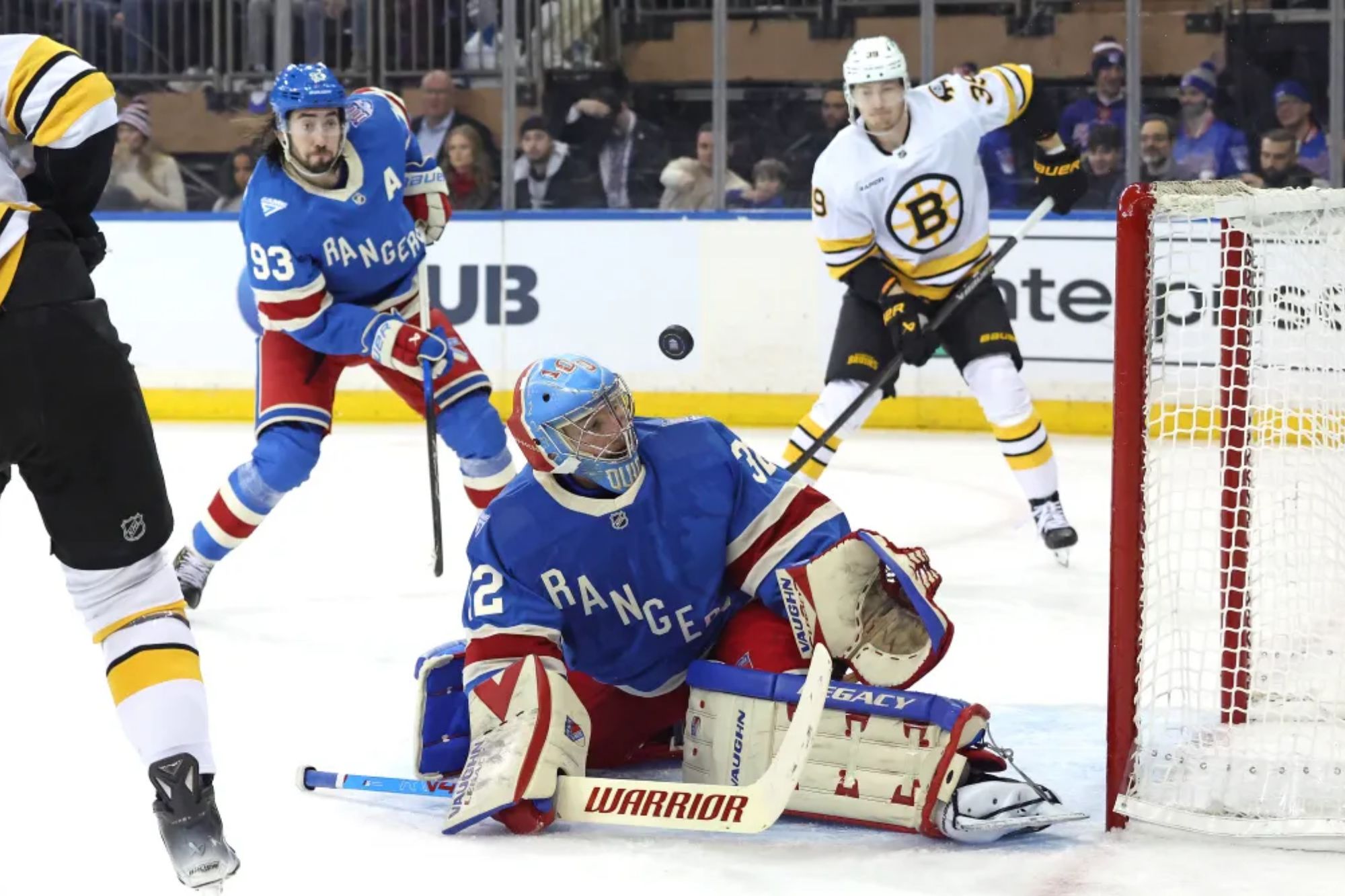 Jonathan Quick finally earns first win as full-time Rangers starter to ...