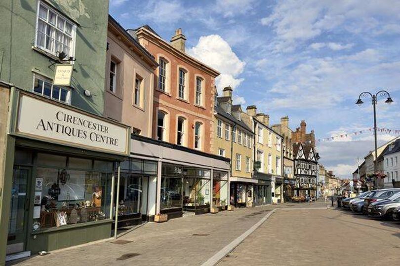 Travel experts urge people to visit UK town that's 'most beautiful in ...