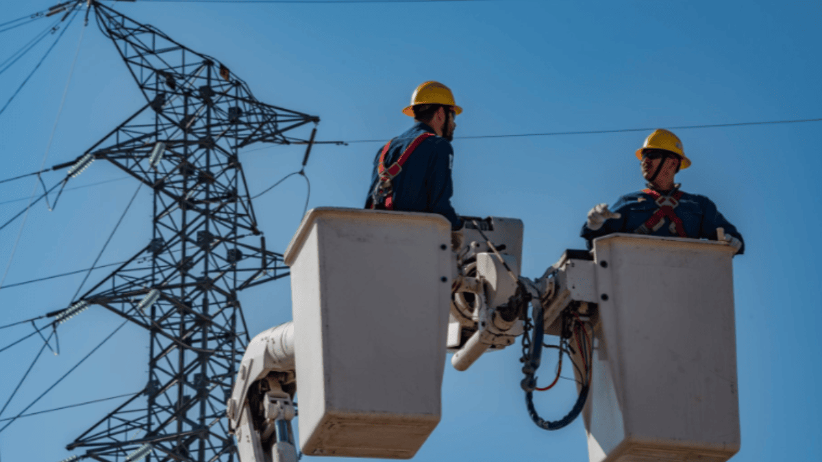 CFE vuelve a mercados internacionales con emisión récord y ...