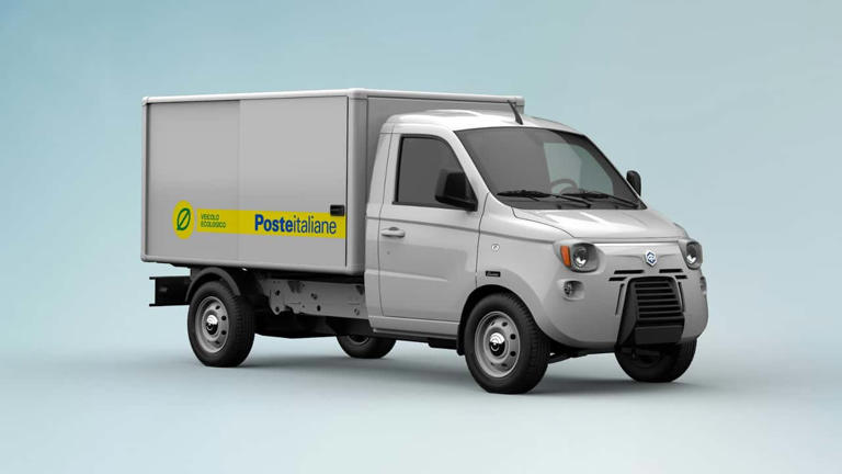 Caselani convierte una Piaggio Ape en una furgoneta retro impresionante