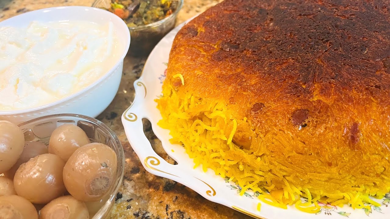Turmeric rice (dampokhtak): Flavorful Persian rice recipe