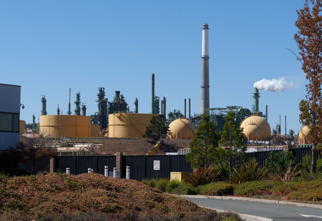 Air quality levels remain normal despite odors from Valero refinery ...