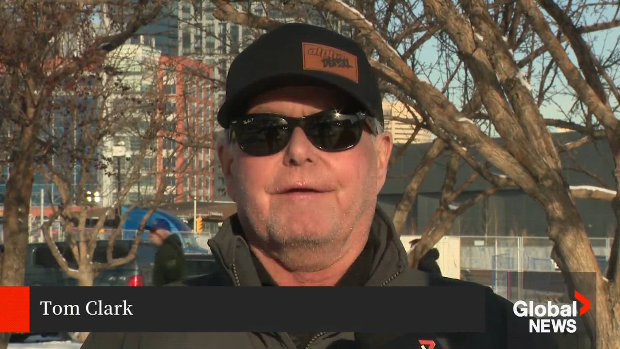 Hundreds line up in Calgary to sign petition urging vote on Alberta ...