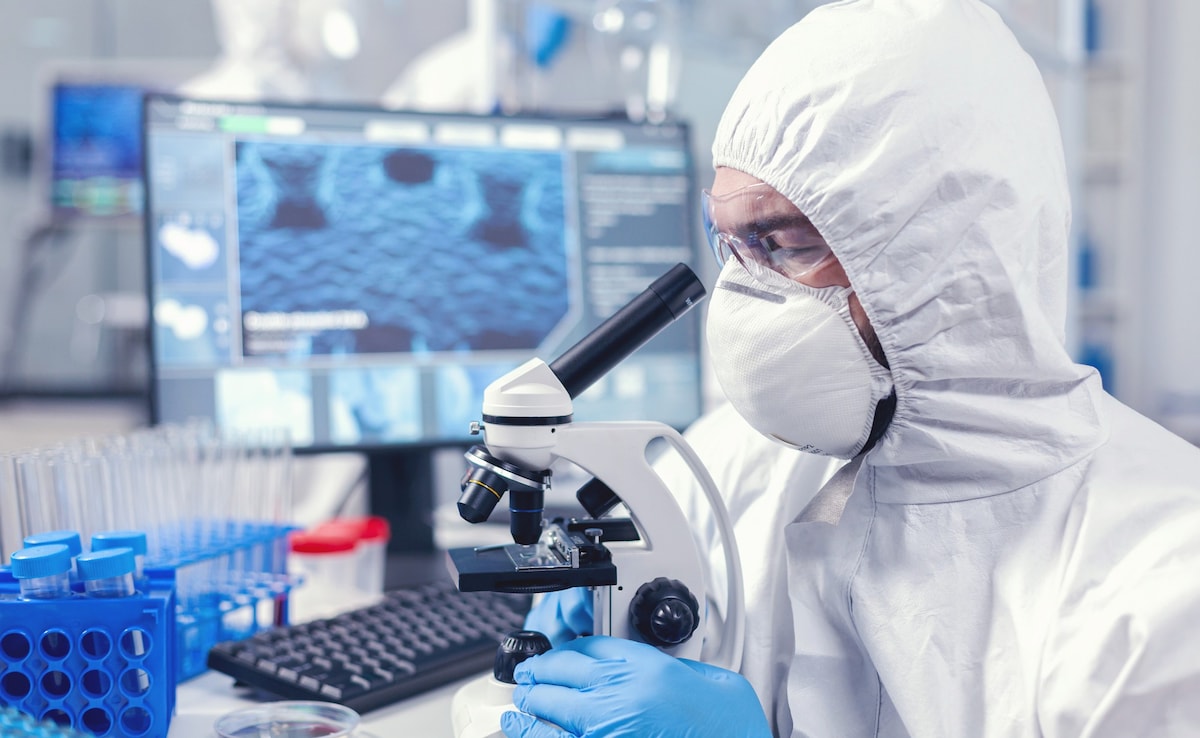 Chinese scientists identify key mutation in Ebola virus, may improve ...