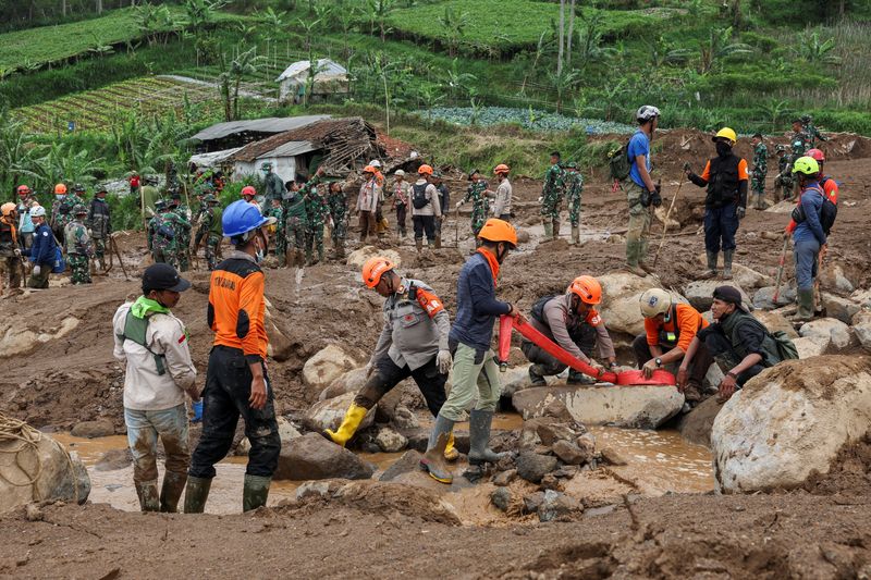 Twenty-three soldiers died in Indonesia's West Java landslides ...