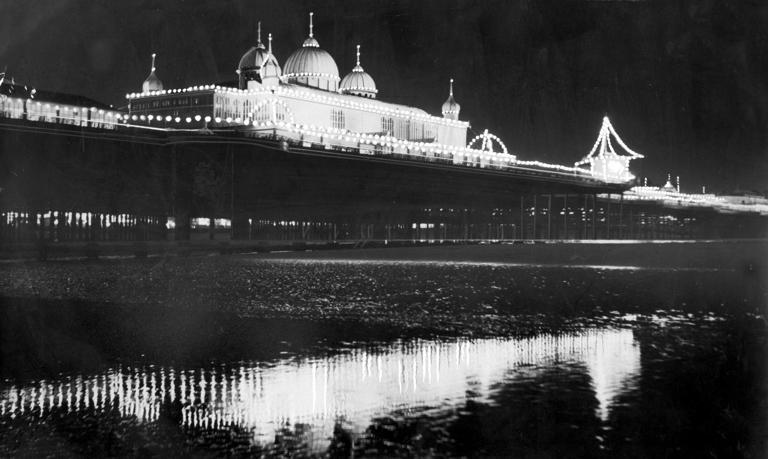 18 nostalgic pictures of Blackpool in 1937 that remind us of long ...