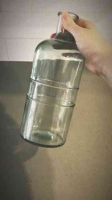 Dollar store vase upgrade with baking soda paint