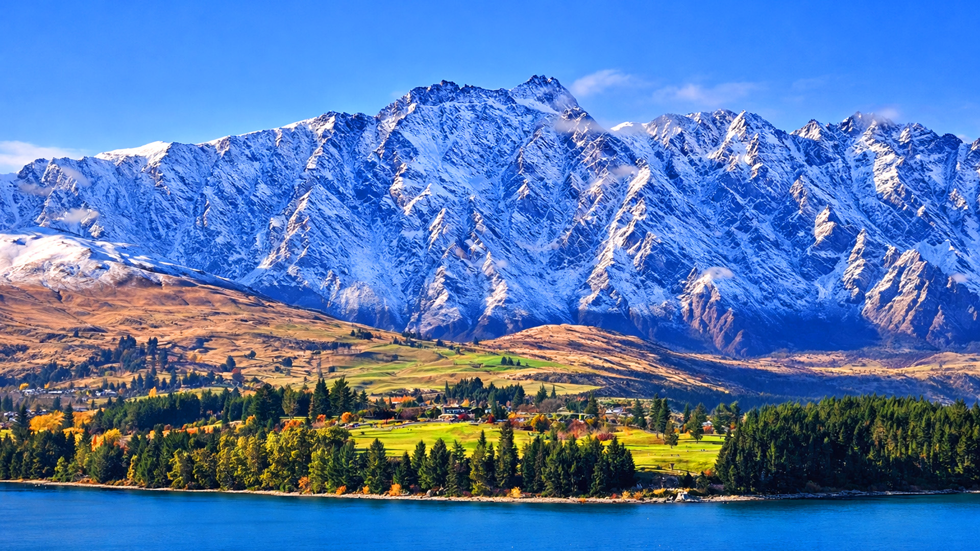 Why is Lake Wakatipu famous in Queenstown?
