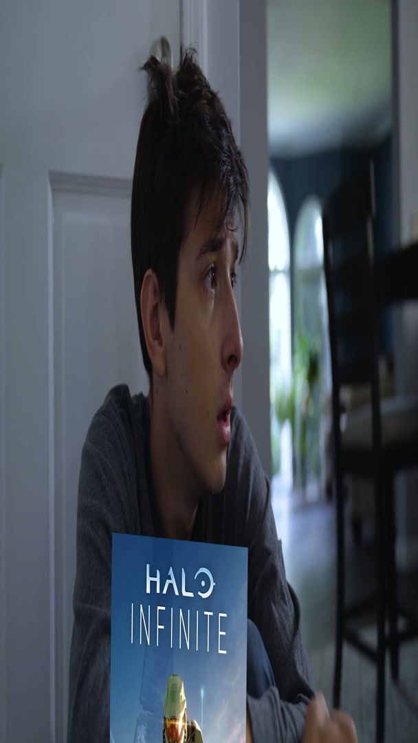 Microsoft's bold move shakes up Halo; Minecraft fans puzzle over circles