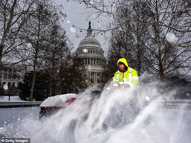 Winter storm death toll hits 34 after brutal freeze batters US with ...