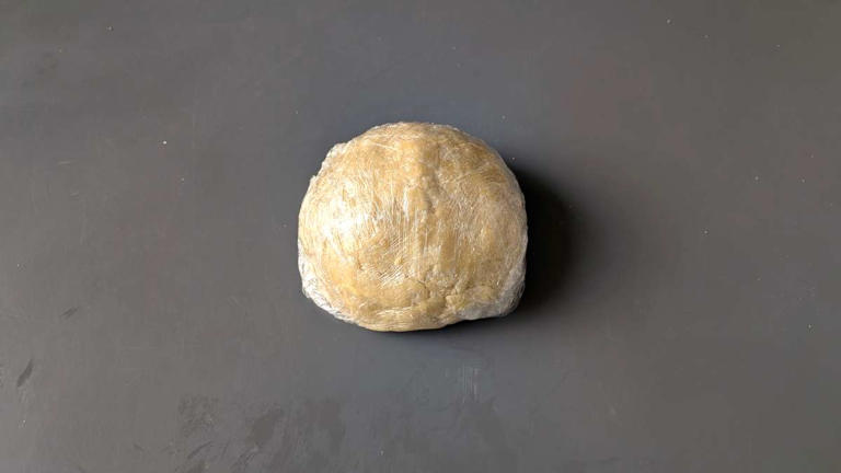 Shortbread tart with strawberry jam, perfect for Valentine's Day