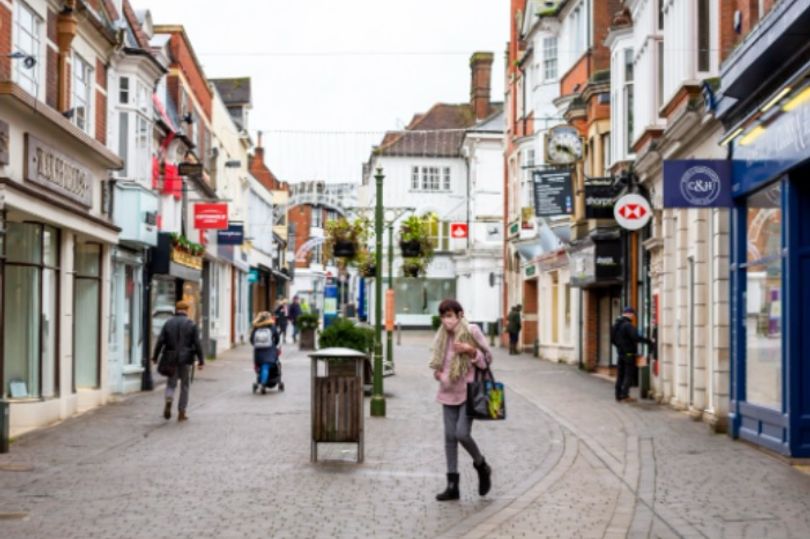 Major UK bookmaker shutting betting shops across Britain