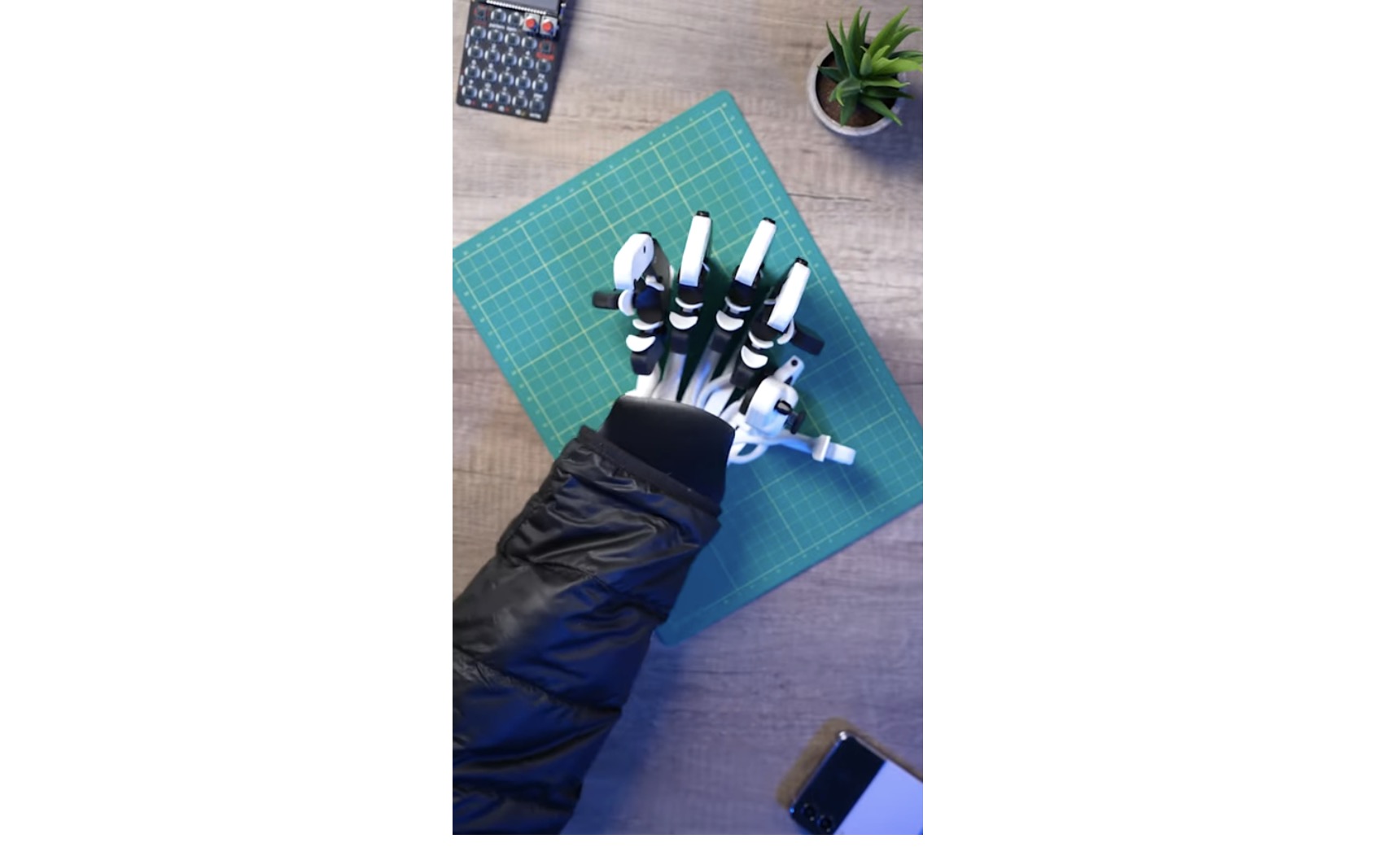 Un clavier en forme de main?