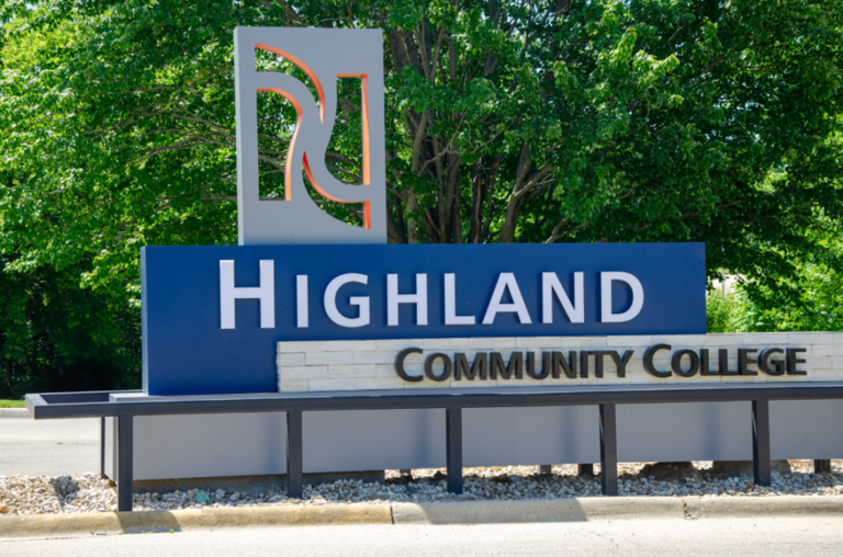 Highland College wins $30K grant to boost future Illinois teachers