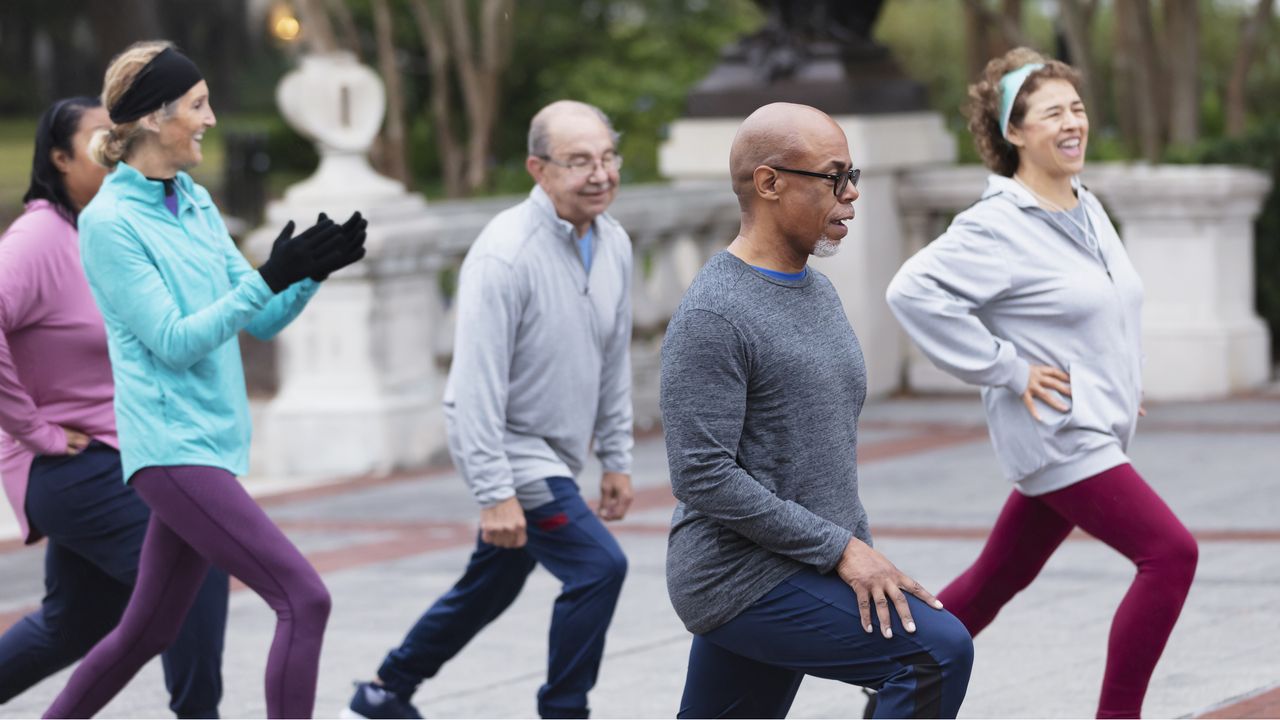 An exercise scientist says you need a 20-minute warm-up in the cold—is ...