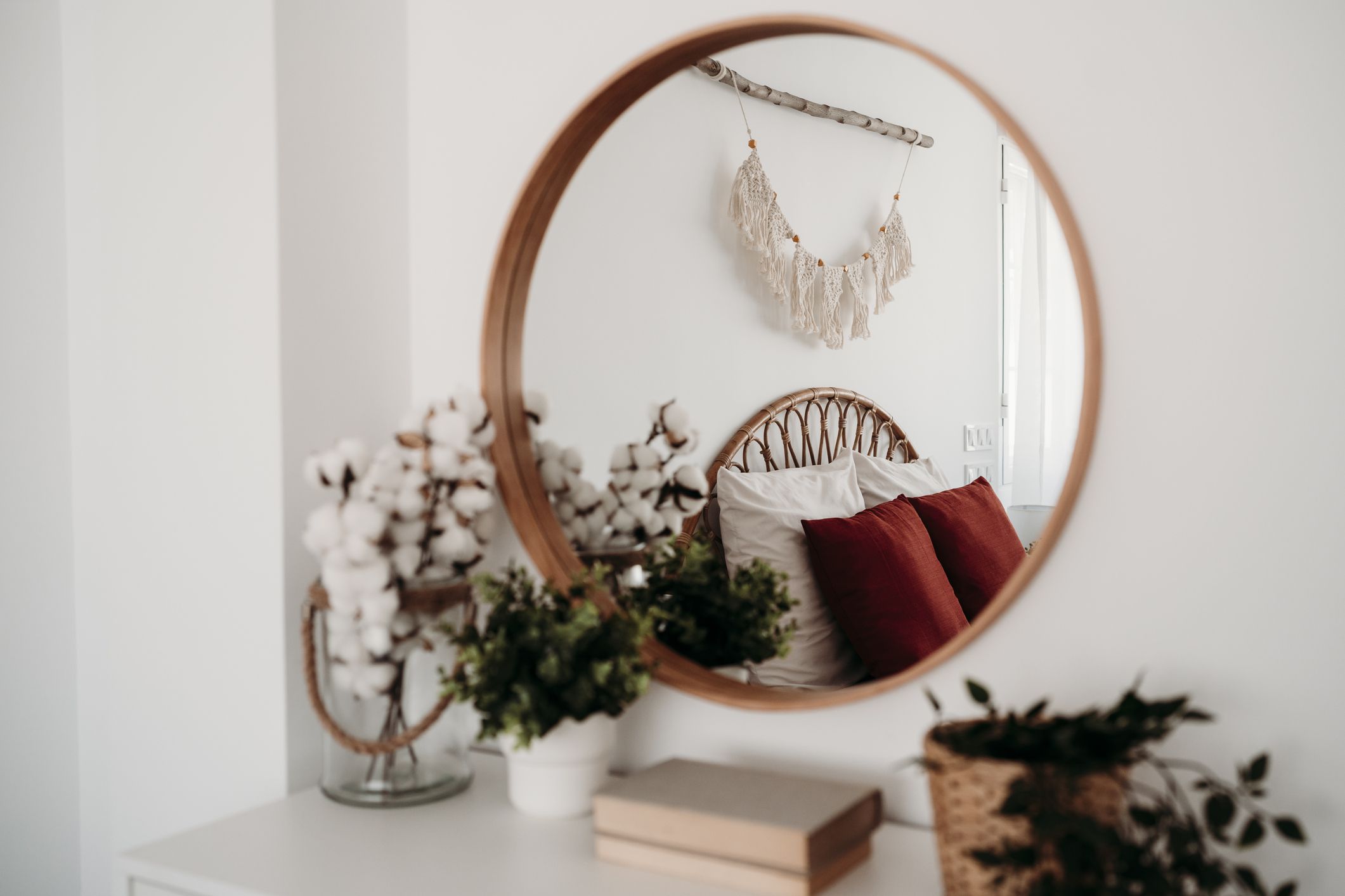 4 common mistakes you’re making when decorating with mirrors, designers say