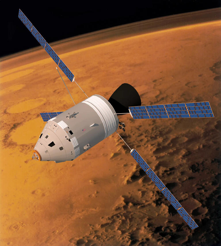 Mars-orbit cameras track a visitor from another star system, up close