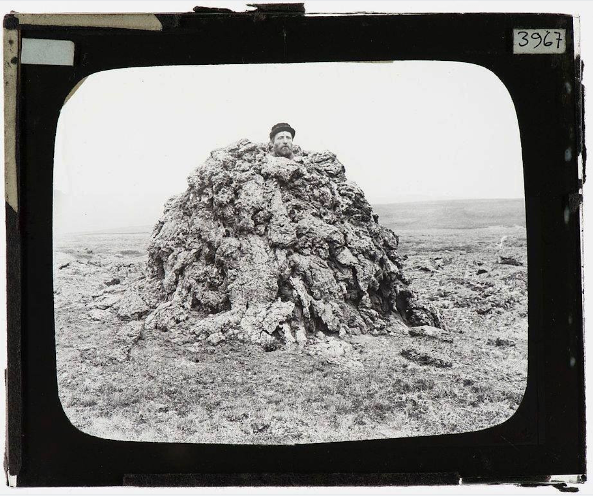 1893 photo shows man standing inside a volcanic spiracle in Iceland