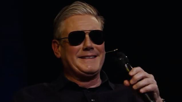 Keir Starmer dons aviator sunglasses in cheeky rib at Macron