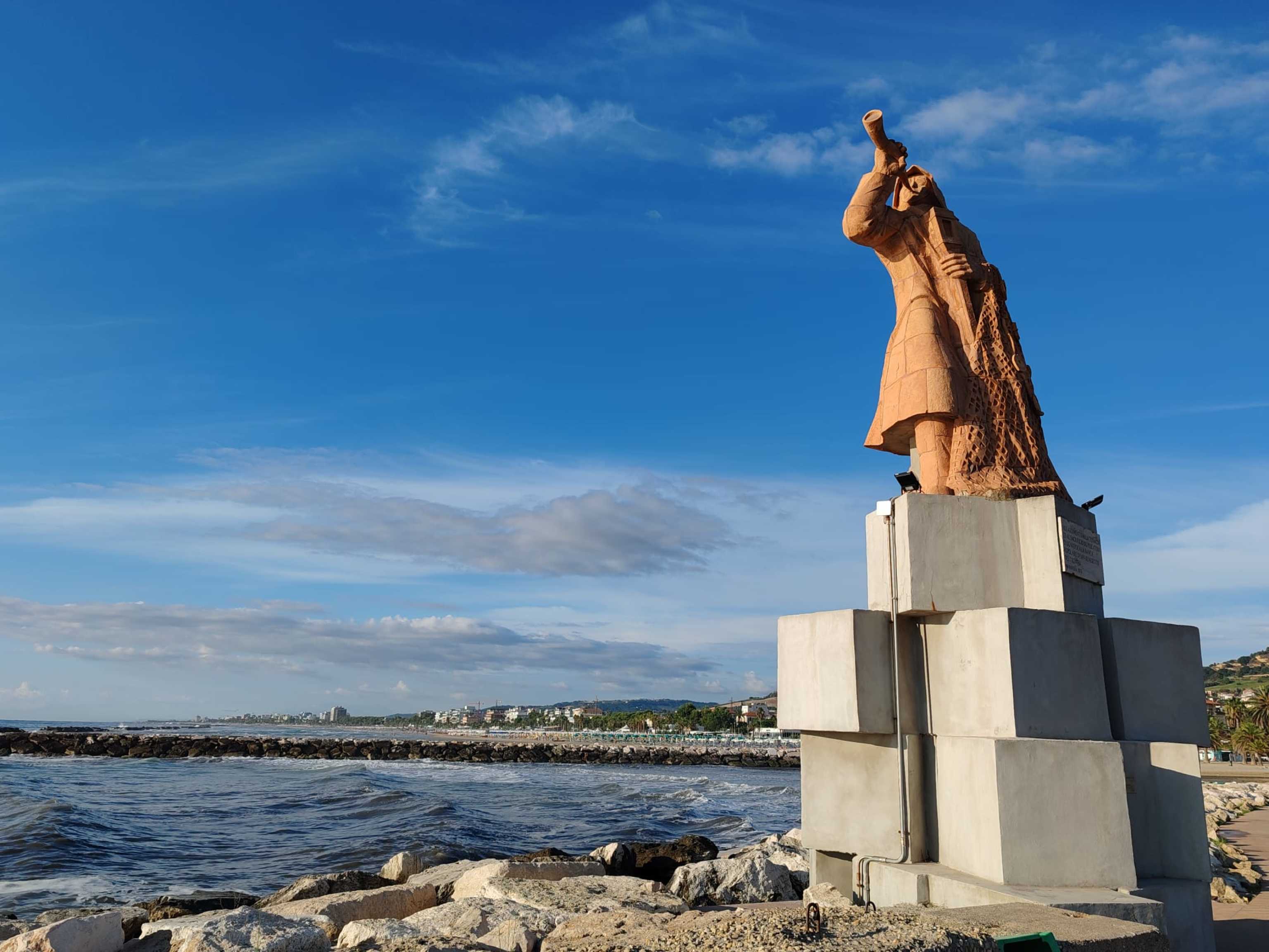 Il monumento al pescatore di San Benedetto del Tronto tornerà a illuminarsi