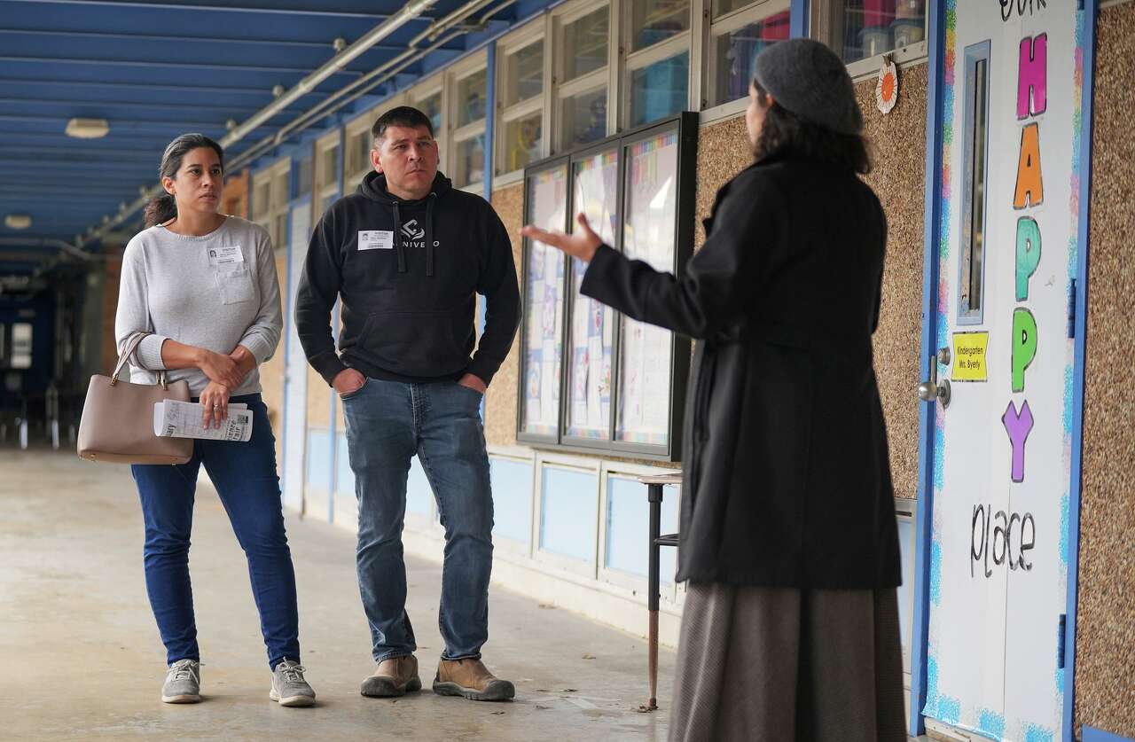 Austin parents scramble to find new schools after AISD closures: 'Like ...