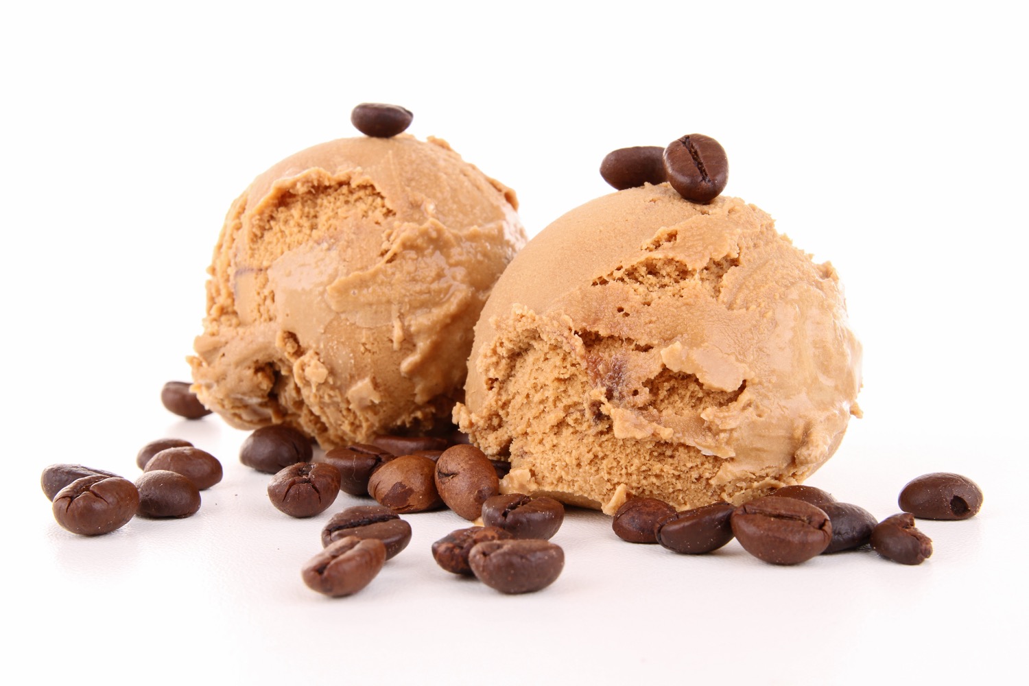 How to make snow ice cream at home using just snow, salt, and simple ...