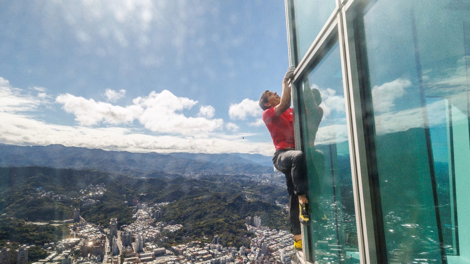 Historische klim van Taipei 101 levert Alex Honnold opvallend lage ...