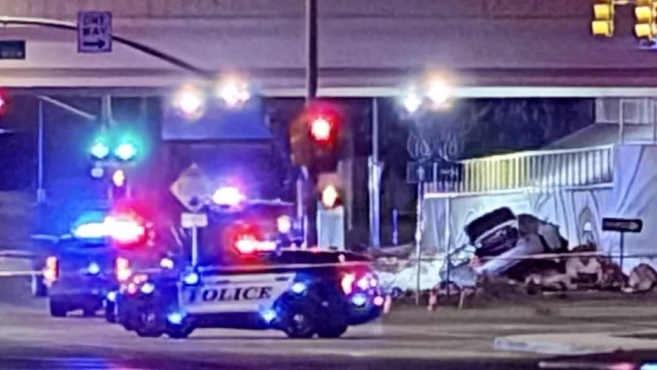 DPS: Suspect shot by trooper after hitting bicyclist, pedestrian during ...