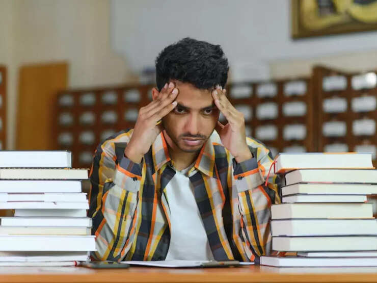 Exams made this teen rob his own house, steal Rs 3 lakh and run away to ...