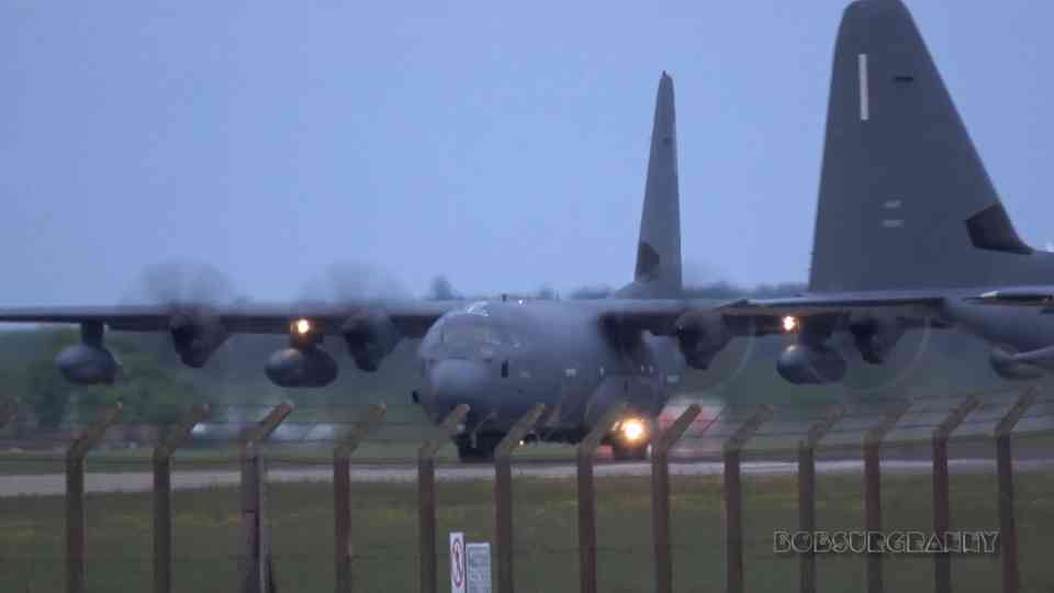 KC-135 executes steep bank go-around at RAF Mildenhall