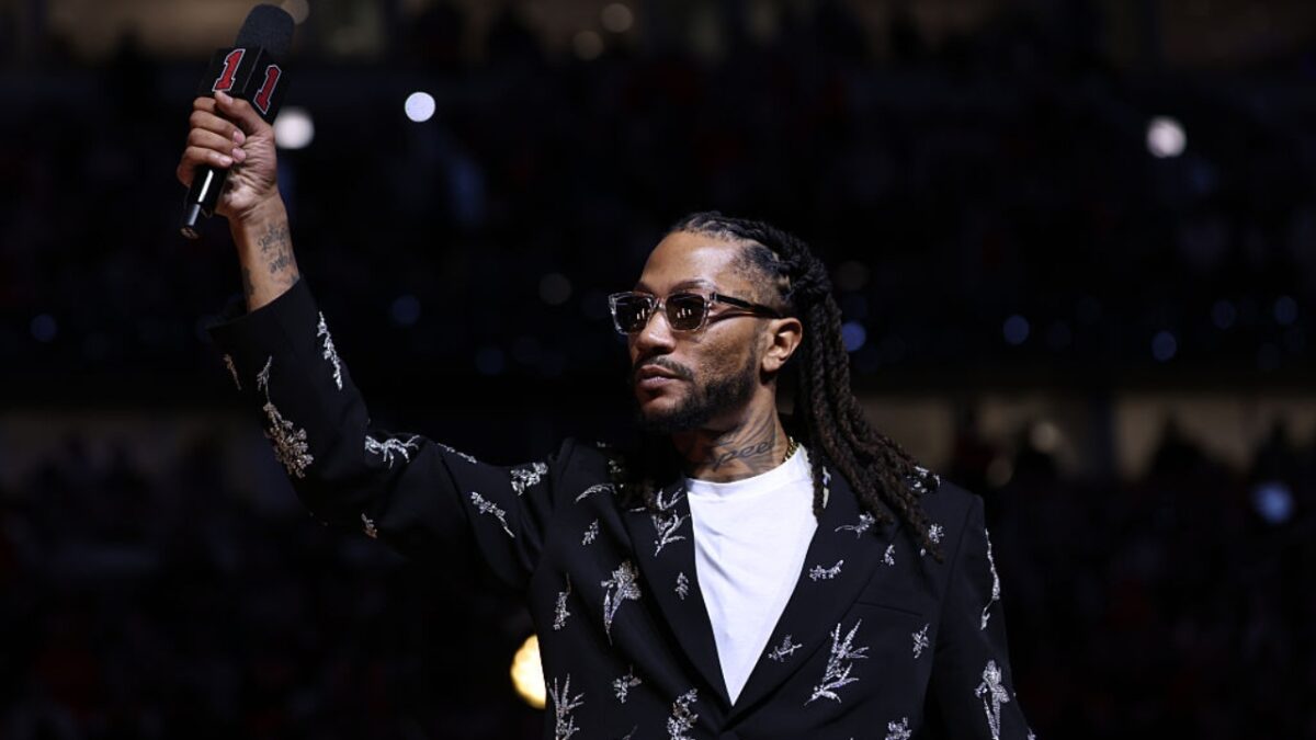 Draymond Green bizarrely claims Derrick Rose means more to Chicago than ...