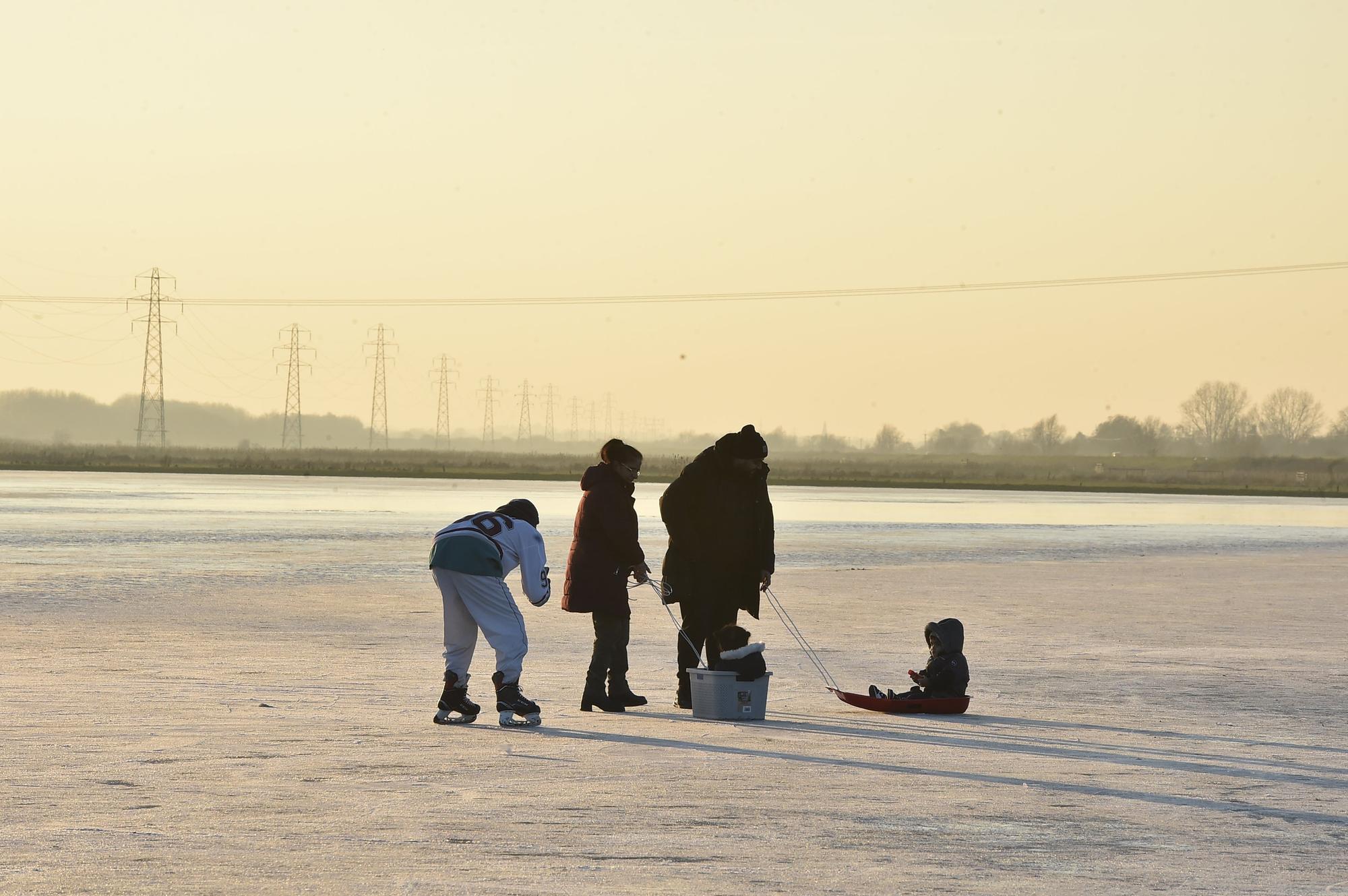 Weather warning issued for ice across Peterborough