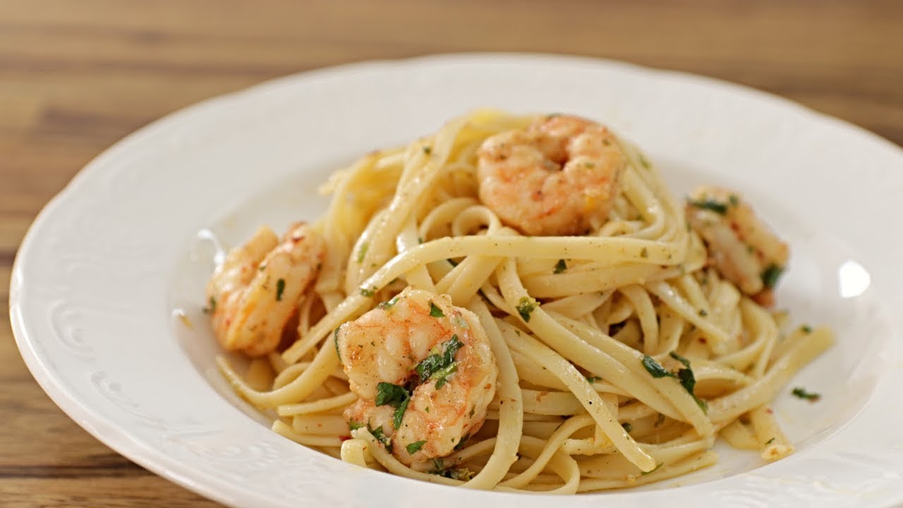 Why shrimp scampi is the perfect 15-minute pasta when you do it right