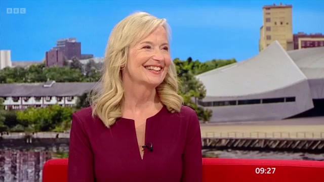 Carol Kirkwood tears up reading viewer messages after announcing exit