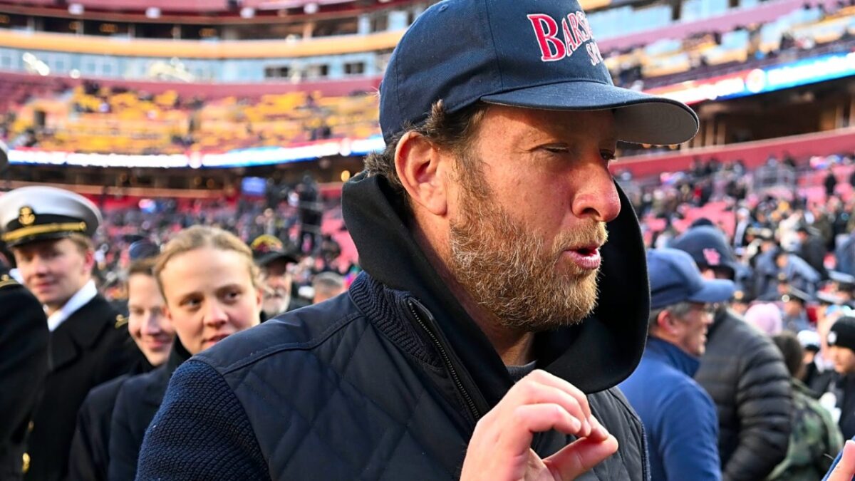 Dave Portnoy, who got banned from last Super Bowl, puts NFL on notice ...