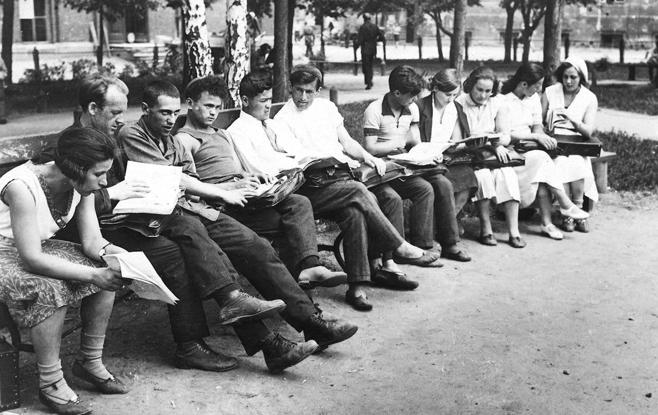 No education, no career: How the Soviet Union shut Jews out and fueled ...