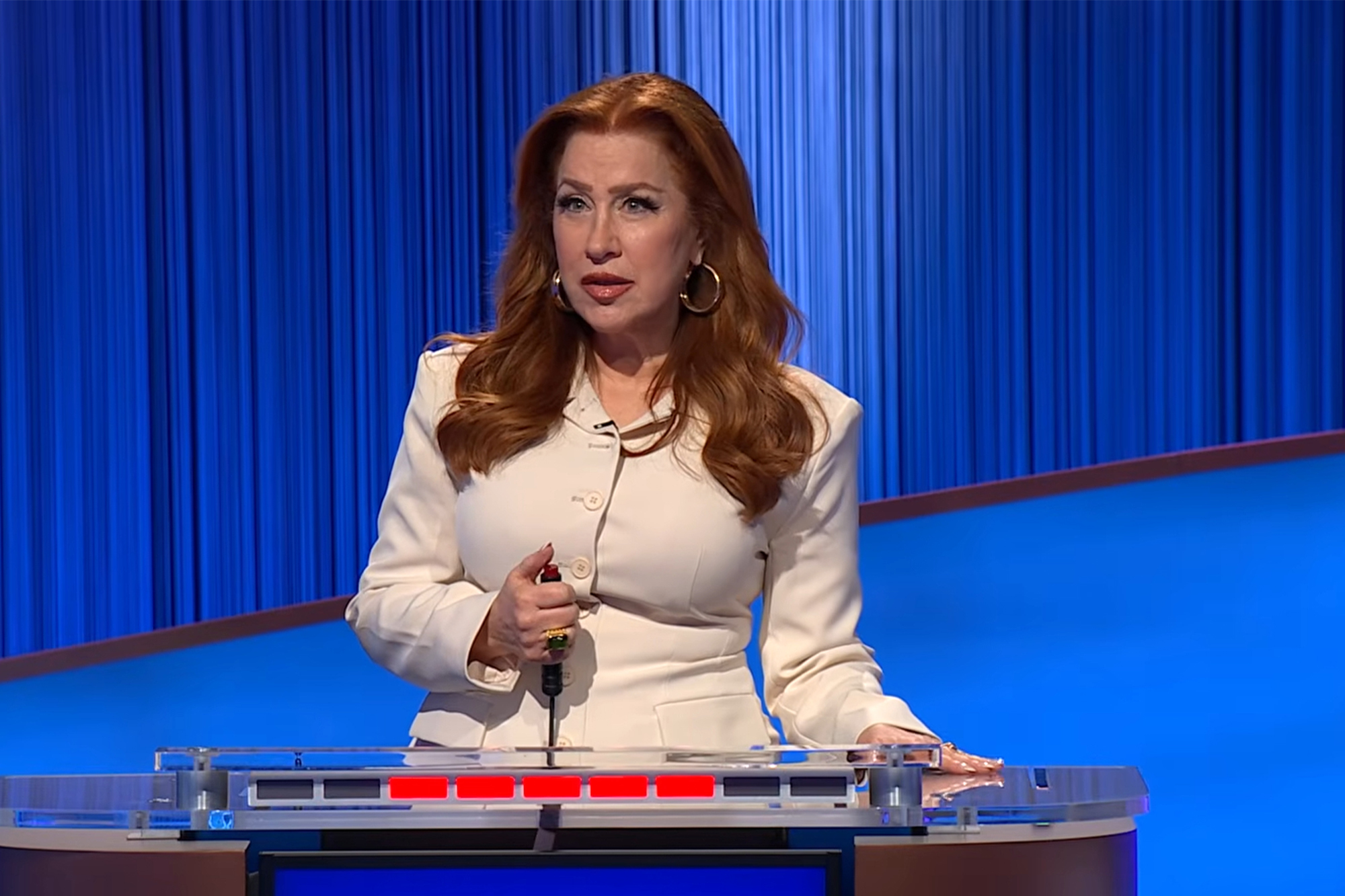 'Jeopardy!' audience stunned as actress Lisa Ann Walter lets curse fly ...