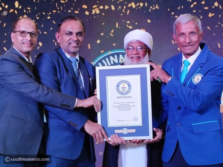 Riyadh school secures Guinness World Record for Book Bloom 500