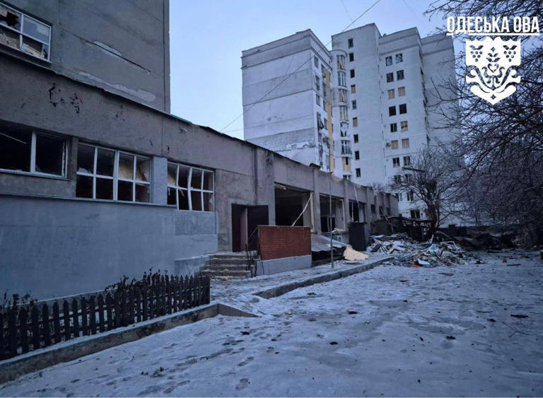 Lyceum and kindergarten damaged in Russian attack on Odesa – photos