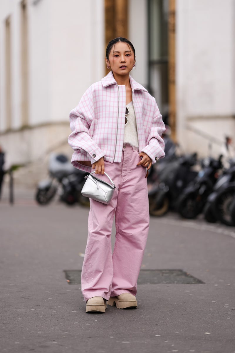 7 shoes to wear with pink jeans, the trending denim style that will be ...