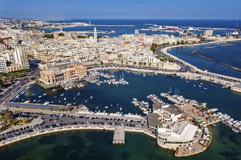 EasyJet launches new £39 flights from Manchester to seaside gem with ...