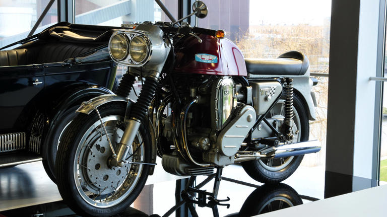 The Münch Mammoth was a terrifyingly huge motorcycle with the engine ...