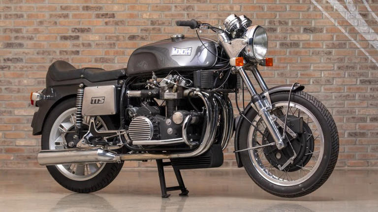 The Münch Mammoth was a terrifyingly huge motorcycle with the engine ...